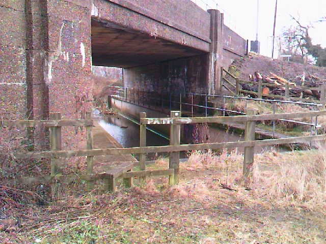 Draycott Road Bridge Fence – Derby and Sandiacre Canal Trust